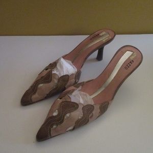 PAZZO | Shoes | Vintage Pazzo Pink Taupe Suede Pointed Toe Slides ...